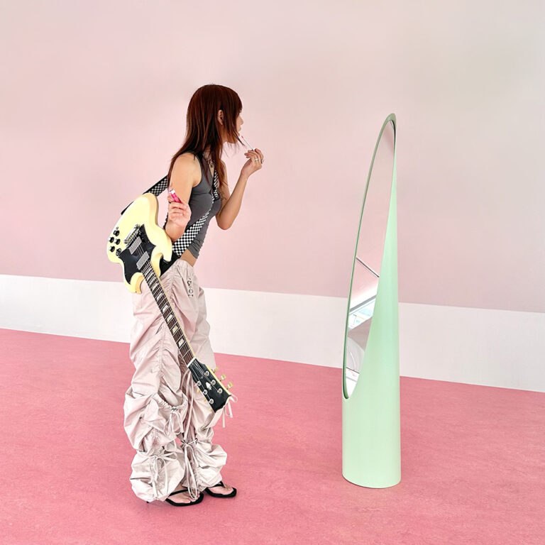 Thin Lips Club | POCLANOS